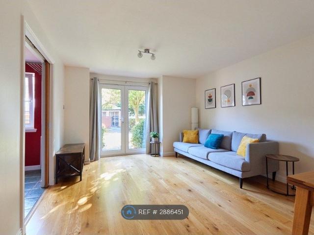 Tytler Court, Edinburgh EH8, 2 bed flat to rent, £1,600 pcm | PrimeLocation