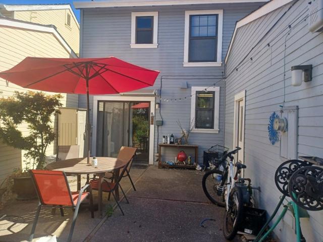 UCDavis students. Rent a house for $1100 mo.