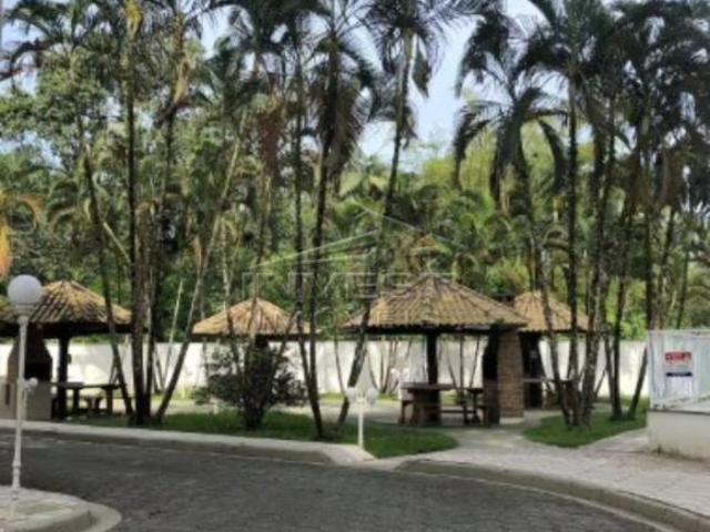 Ubatuba, Centro, Apartamento com 03 dormitórios 1suíte, piscina, e amplo lazer