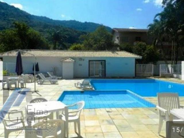 Ubatuba, Centro Apartamento de 03 dormitórios sendo 01 suíte e área de lazer