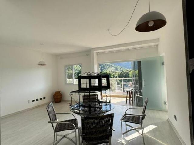 Ubatuba, Centro Belíssimo apartamento de 3 dormitórios, sendo 2 suítes, em condomínio tranquilo e a
