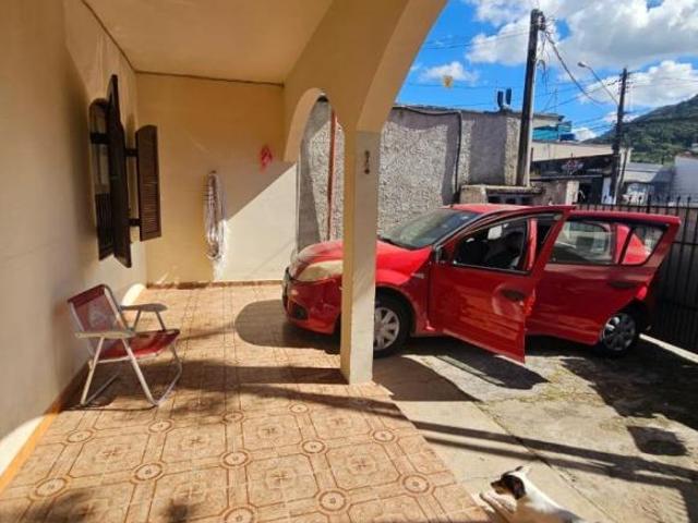 Ubatuba, Centro Casa 02 dormitórios, excelente para fins comercial