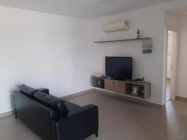 Ubatuba, Centro Lindo apartamento com 2 suítes, em condomínio com piscina!