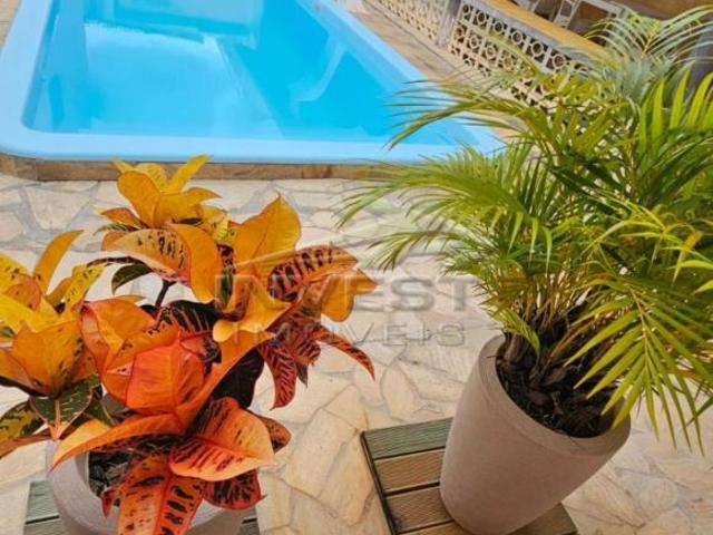 Ubatuba, Itaguá Apartamento de 2 dormitórios, sendo 1 suíte, em condomínio com piscina!