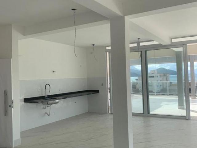 Ubatuba, Itaguá Belíssima Cobertura com 500 m2. de área útil e vista para mar