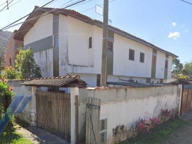 Ubatuba, Lazaro Sobrado geminado com 02 dormitorios a 250 metors do mar