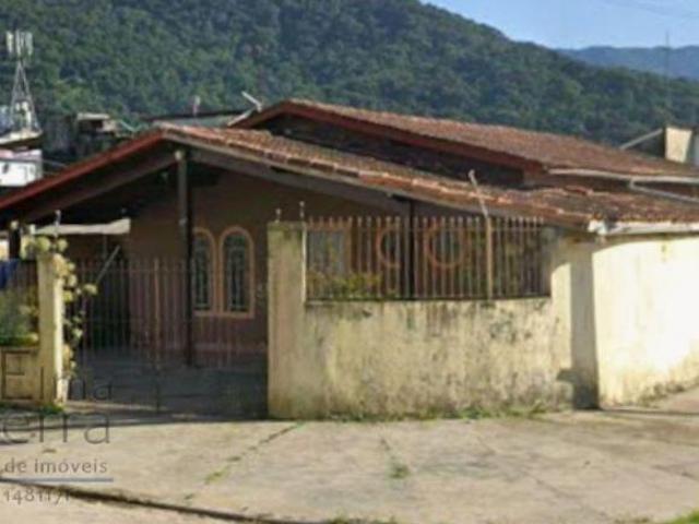 Ubatuba, Pereque Açu Casa com 03 dormitórios sendo 01 suíte com terreno de 285 m2