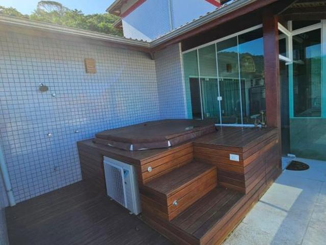 Ubatuba, Praia Grande Cobertura duplex, com 3 suítes e uma belíssima vista para o mar!