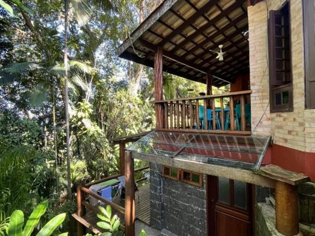 Ubatuba Prumirim. Bela casa c/ 3 suítes equipadas c/ cozinha em meio a mata Atlantica