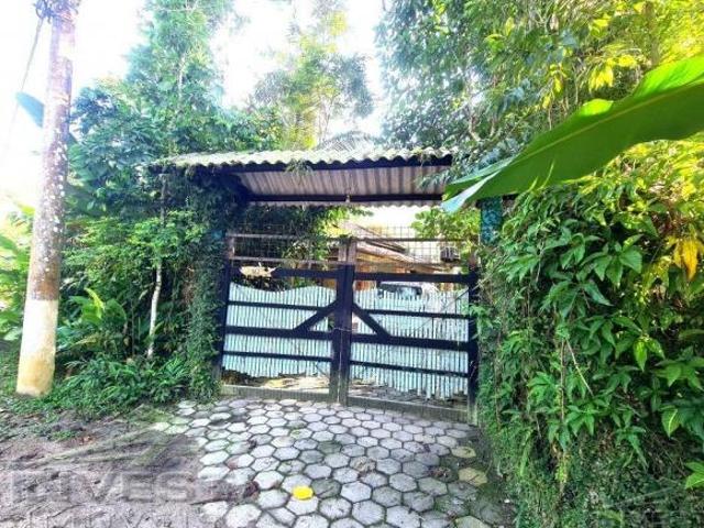 Ubatuba, Vila de Itamambuca Casa sobrado, mais kitnets