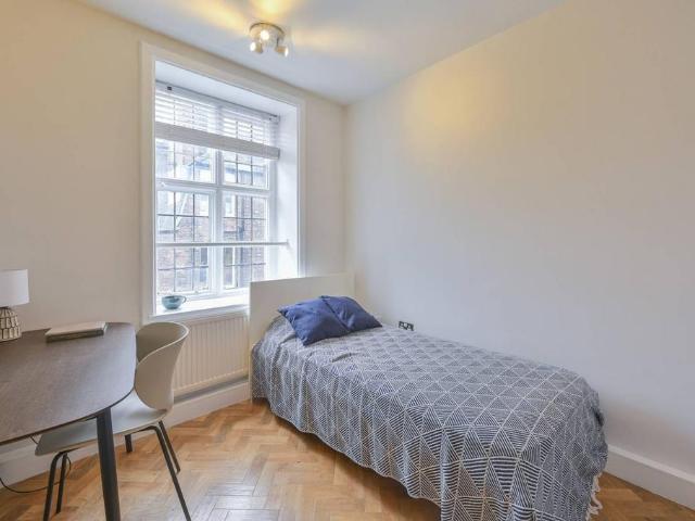 Udall Street, Westminster, London, SW1P Studio to rent £1,290 pcm £298 pw