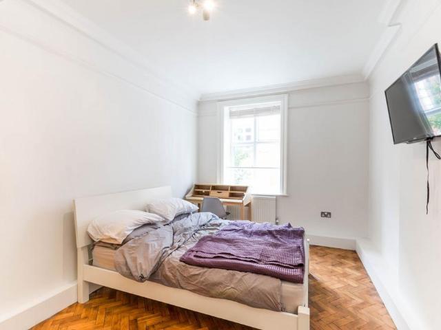 Udall Street, Victoria, London, SW1P Studio to rent £1,425 pcm £329 pw