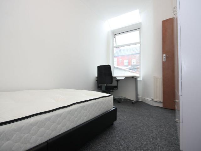 Ukraine Road, Salford M7, Room to rent, £575 pcm | PrimeLocation