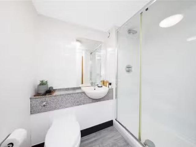 Uit Prospect Point Liverpool Classic Ensuite