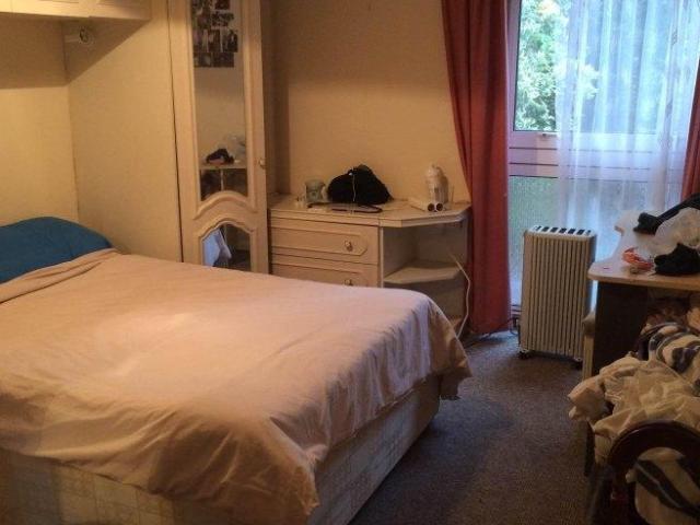 Ulcombe Gardens 5 bed house share to rent £2,100 pcm £485 pw