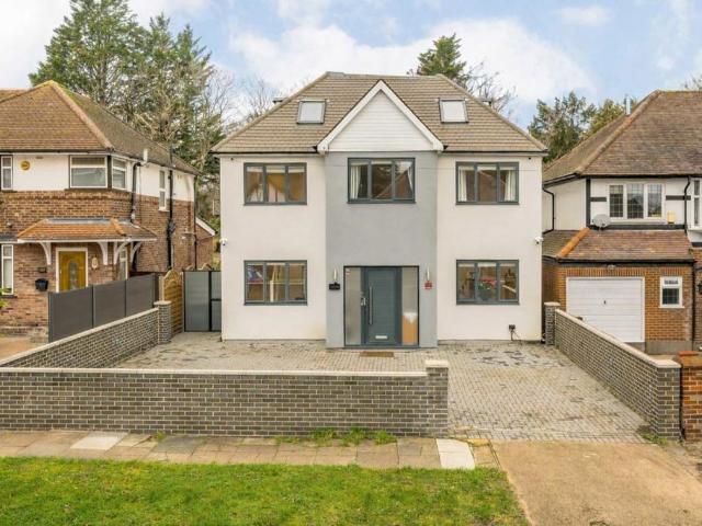 Ullswater Crescent, London SW15 5 bed detached house to rent £7,800 pcm £1,800 pw