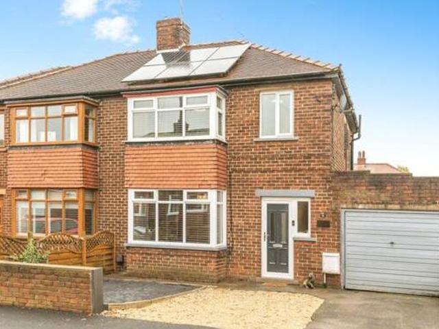 Ullswater Avenue, Dewsbury, 3 Bedroom Semi detached