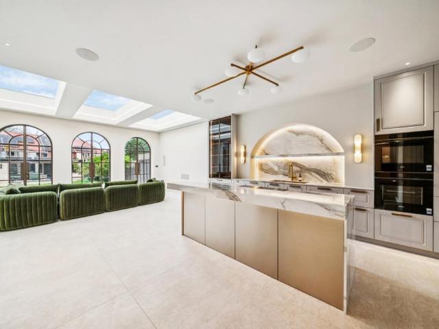 Ullswater Road, Barnes, London, SW13 4 bed semi detached house to rent £12,500 pcm £2,885 pw