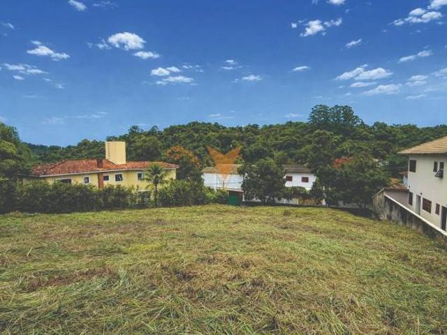 Último Terreno à Venda no Condomínio Recanto Inpla Granja Viana 1.000m² com Vista para o Pôr do So