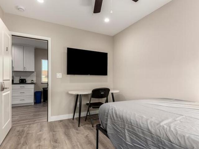 Ultra Quiet Rooms w/ Independent AC Systems | Utilities & High Speed WiFi Included | Experienced Host