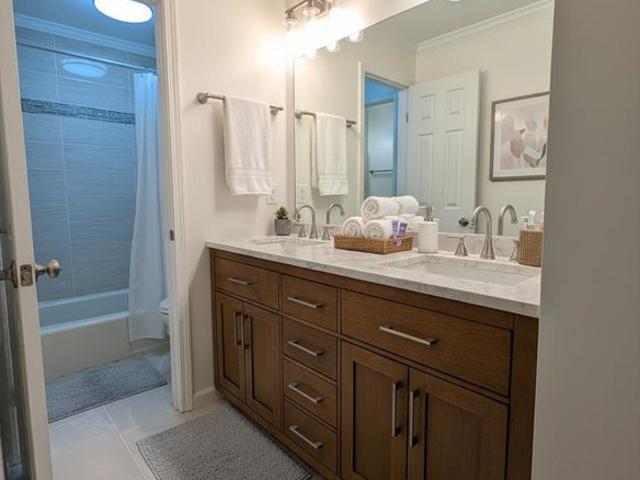 UltraLuxe Peachtree Corners Select Retreat | E