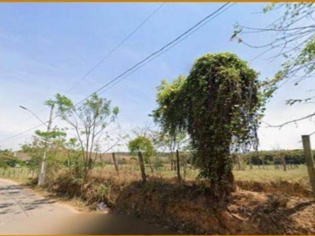 UM TERRENO COM A ÁREA TOTAL DE 2.990,00M², SITUADO NA RUA MARIA EDWIGES SARAIVA, BAIRRO SARAIVA, VIS