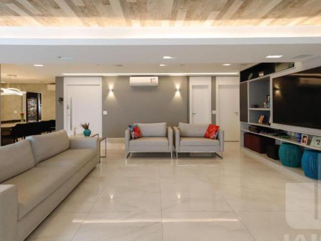 Um apartamento de 241 m² dentro do Parque Jardim das Perdizes Reserva Manacá!