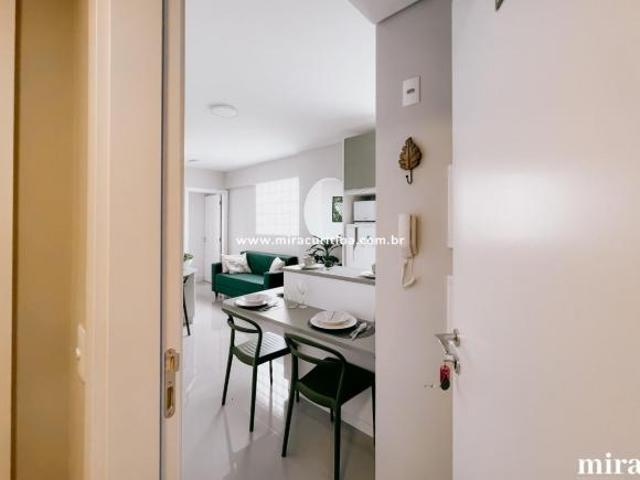 Um Apartamento Lindo, Todo Mobiliado! 1 Quarto no Centro de Curitiba