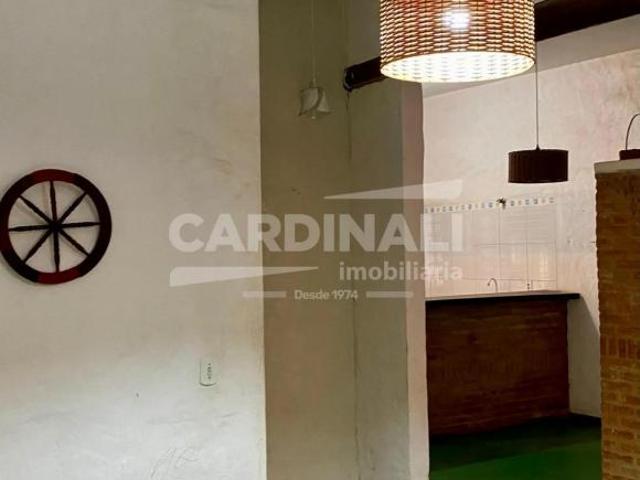 Um bom imóvel pra quem procura espaço, conforto e uma ótima localidade