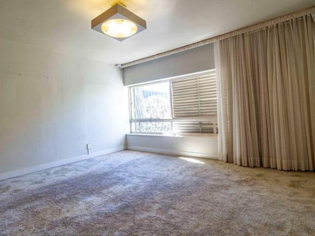 Um clássico na SQS 307 155m², 1 vaga, 3 banheiros