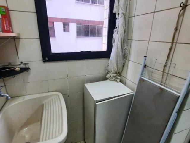 Um dormitório conservado. Quadra da praia. Piscina. Ótimo