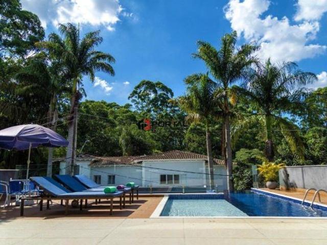 Um imóvel exclusivo, que une arquitetura autoral, tecnologia, conforto e alto padrão de acabamento