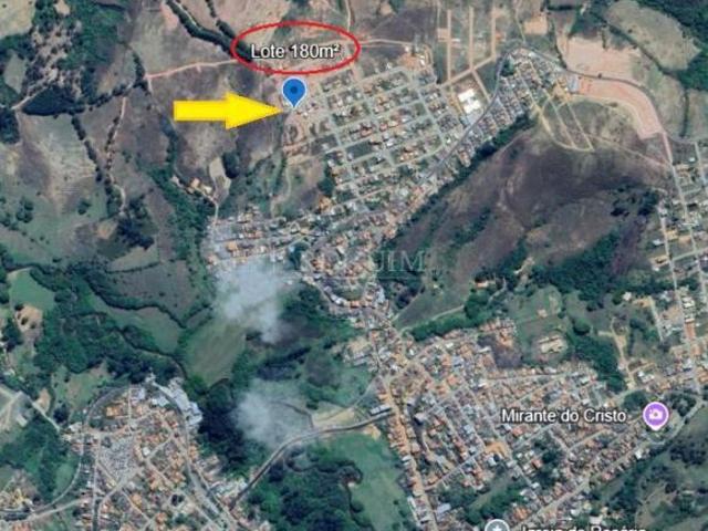 Um lindo terreno à venda,180m, plano, na cidade de ANDRELANDIA MG