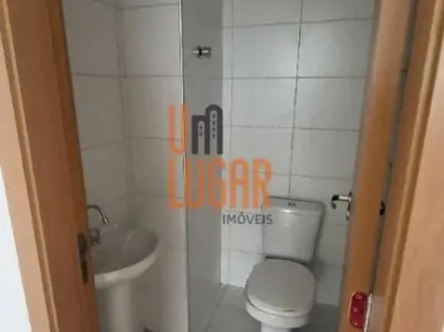 Um Lugar Imóveis Vende ou Aluga Sala Comercial 1004 no Ed. City Office