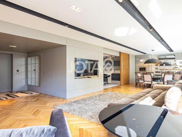UM LUXO DE APARTAMENTO EM FRENTE A PRAÇA DO JAPÃO!