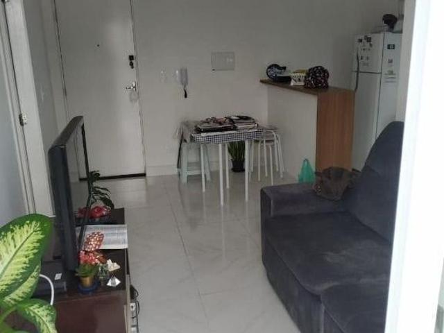Um otimo apartamento proximo do parque da aclimação,padarias,mercados e transportes publicos. local