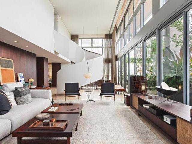 Um projeto raro assinado por Felipe Hess em edifício novo