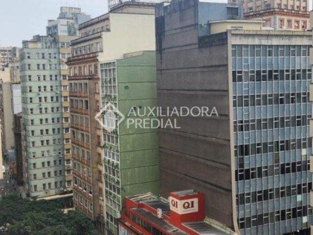Um quarto próximo da Santa Casa. Podemos vender com garagem em outro prédio