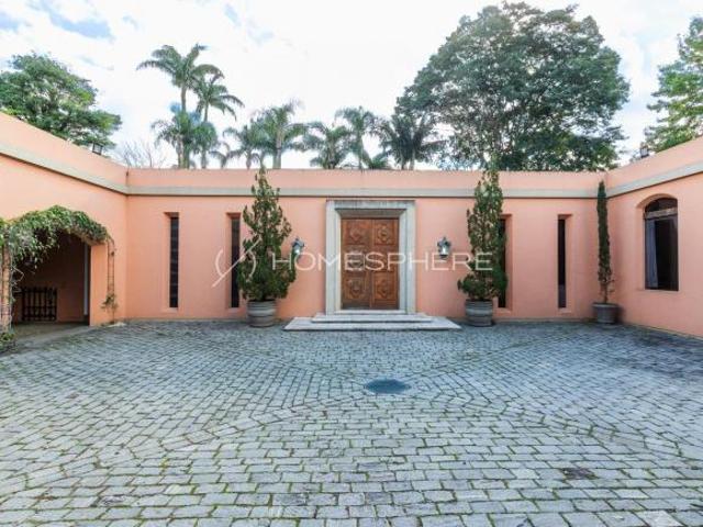 Um Refúgio Inspirado nas Grandes Casas de Fazenda, em Meio ao Verde do Alto da Boa Vista