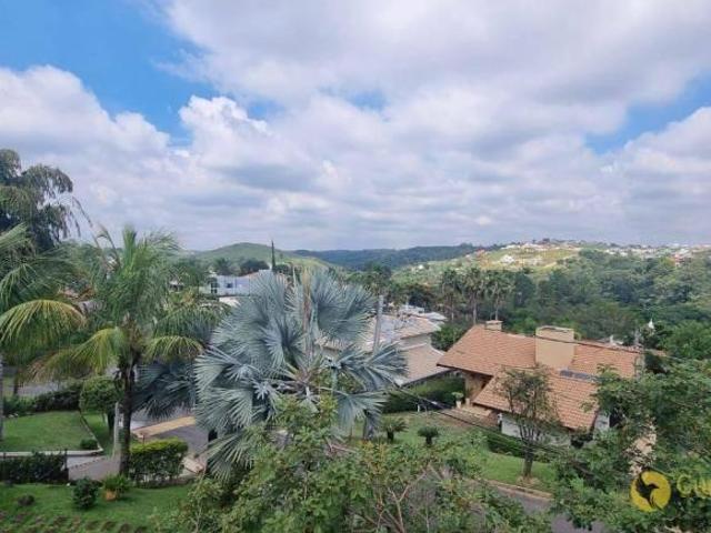 Uma casa campestre e que necessita de uma revitalização, um produto ideal para investidores que enxe