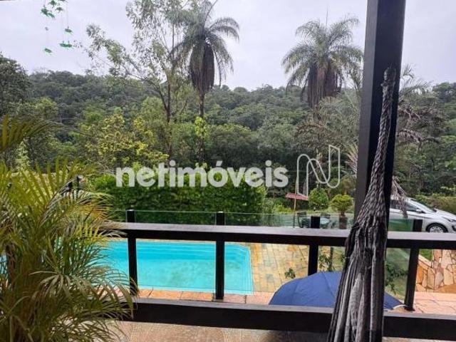 Uma casa encantadora no condomínio Vale do Ouro que é uma verdadeira joia