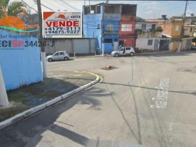 Uma casa Grande á venda No Jd. Guarujá