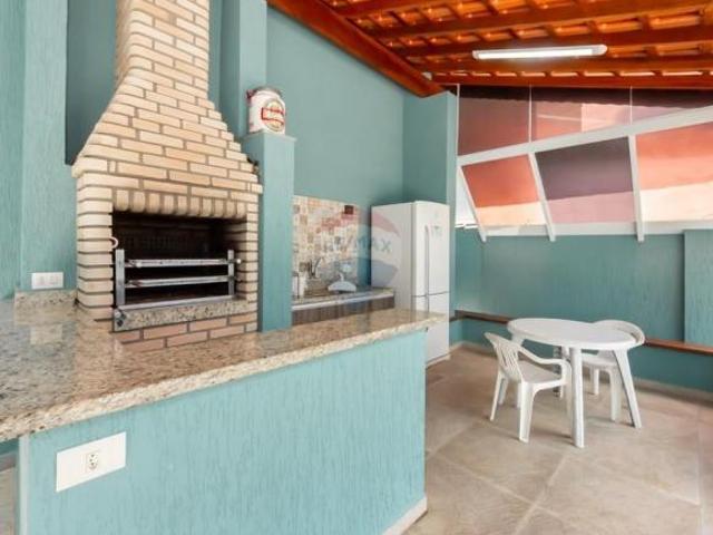 Uma casa moderna no melhor da Água Fria