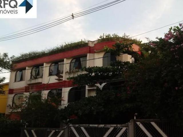 Uma bela e ampla casa no Bairro Jardim da Gloria para uso residencial ou comercial!