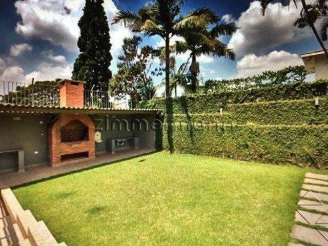 Uma linda casa construída com muito carinho!
