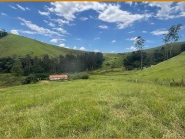UMA PARTE DE TERRAS LEGÍTIMAS, NO LUGAR DENOMINADO FAZENDA JAMPRUCA, DISTRITO DE SÃO PEDRO DO JEQUIT
