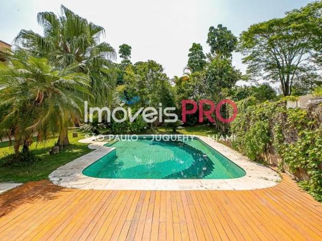 Uma residência de altíssimo padrão, com um projeto incrível e único no bairro do Jardim Cordeiro