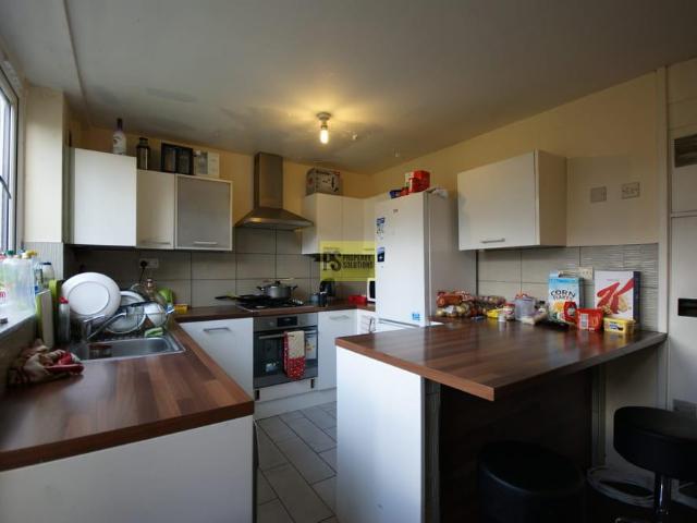 Umberslade Road, Birmingham B29 3 bed terraced house to rent £1,365 pcm £315 pw
