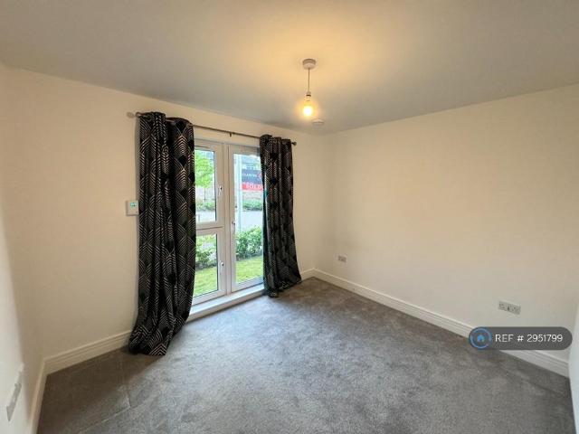 Umbrella Pine Terrace, Edinburgh, EH4 2 bed flat to rent £1,600 pcm £369 pw