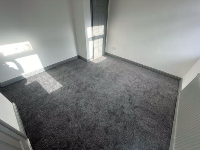 Un Furnished En Suite Room To Rent, All Bills Included, Hunt Street, Old Town SN1, Room to rent, £600 pcm | PrimeLocation